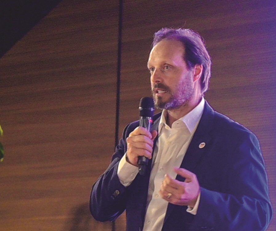 Sergio Martín Mengoni: Liderazgo con visión y valores - Negocios Press Digital - El referente ...